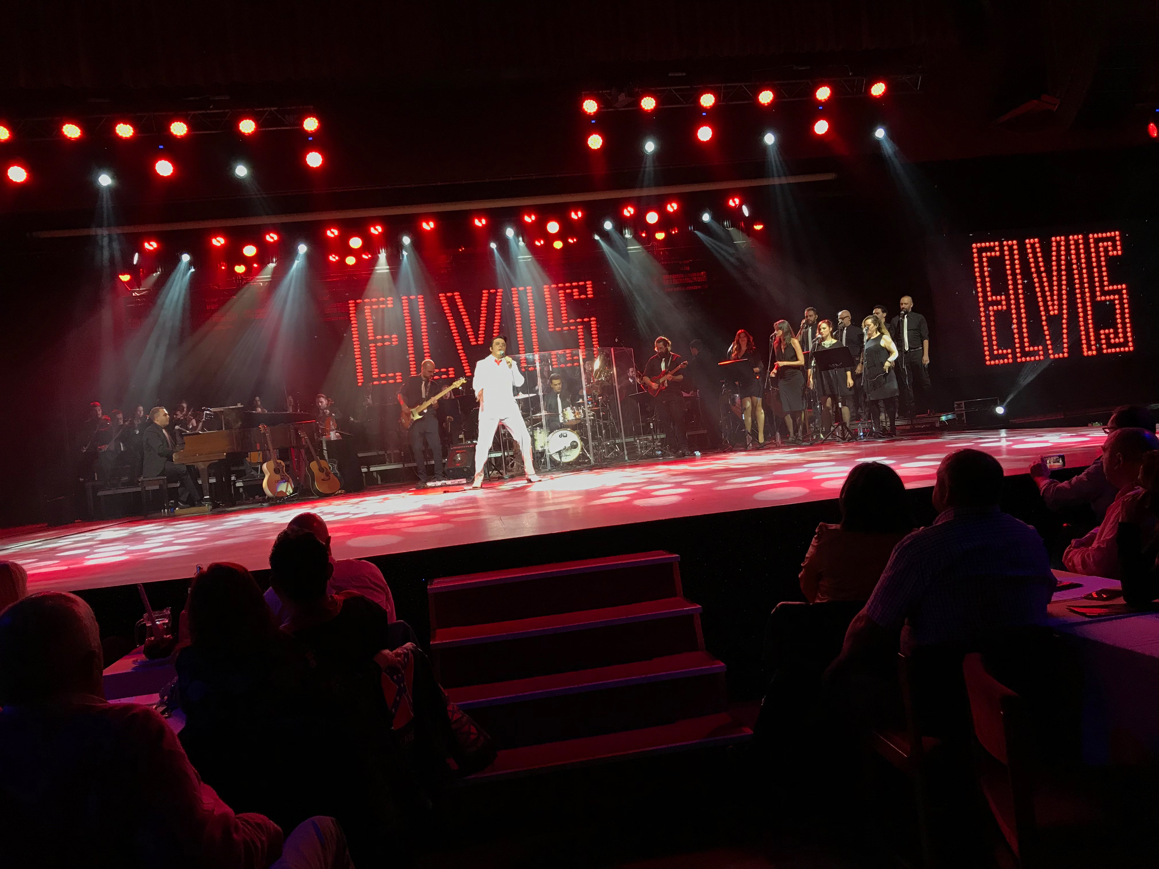 ELVIS SYMPHONIC - Tributo Sinfónico en Entradium