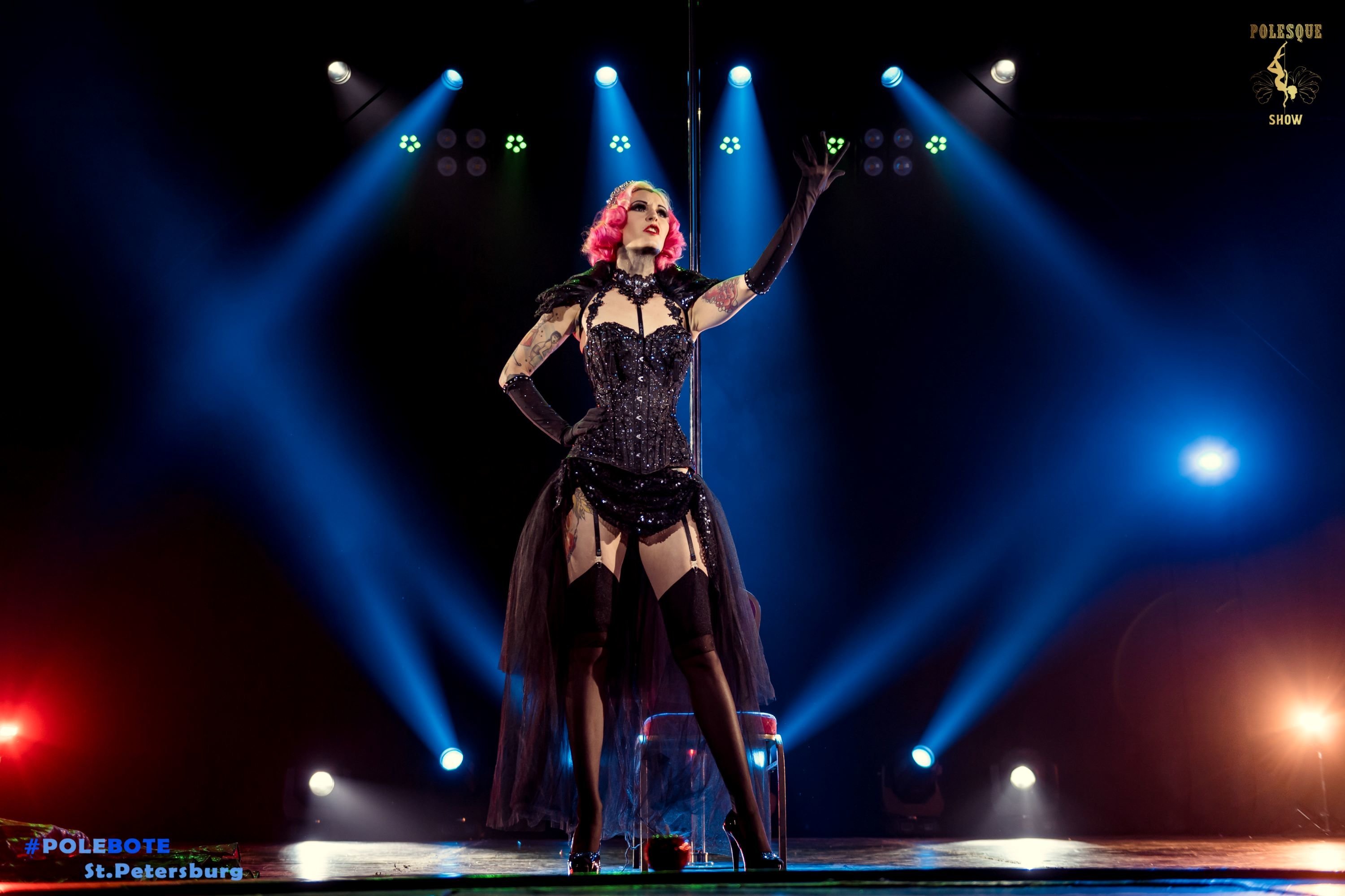 Burlesque Extravaganza Christmas Edition en Entradium