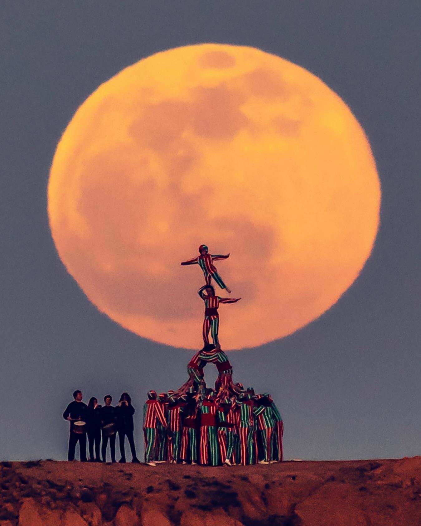 LA LUNA DE TONI SENDRA en Entradium